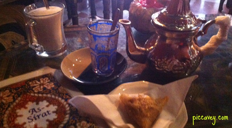 Tea shops in Granada Spain - 3 Teterias to try - Piccavey