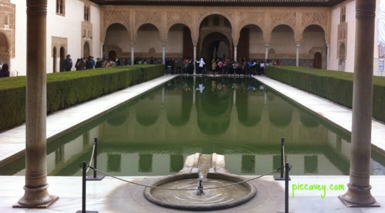 The Secrets of the Alhambra Palace: Water within the palaces- Piccavey