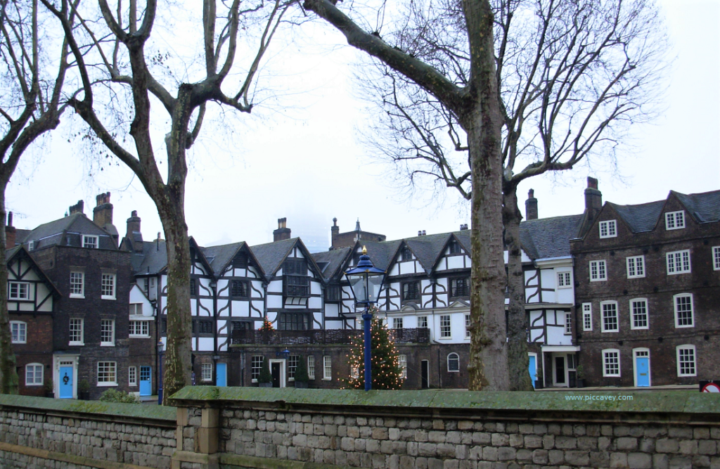 Moving to London from Spain: Key Considerations - Piccavey